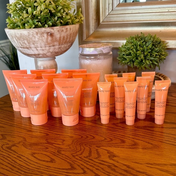 Mary Kay | Skincare | Mary Kay Satin Hands 8 Of Each Satin Hand Scrub ...